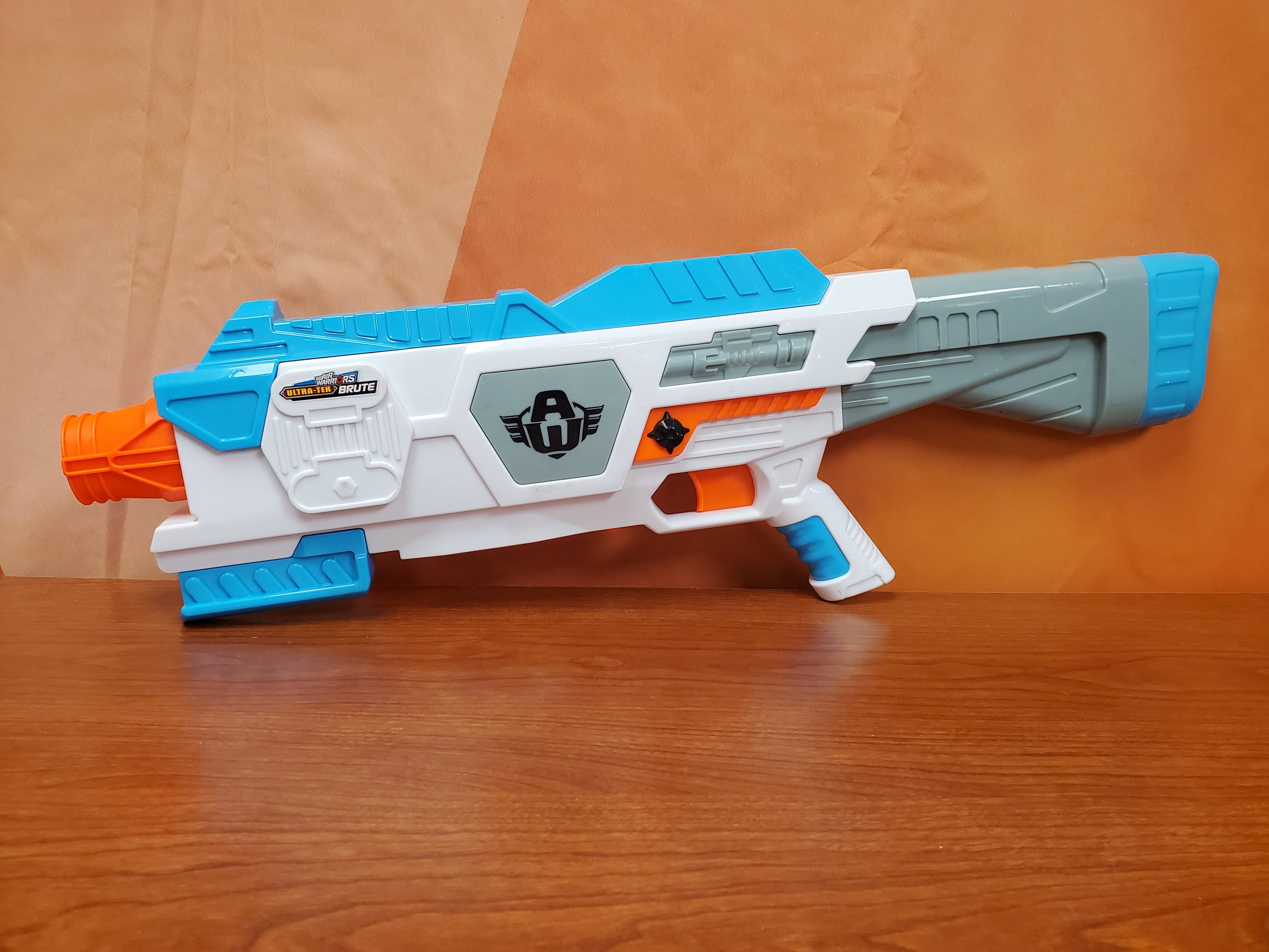 Buzz Bee Brute – Blaster Guy