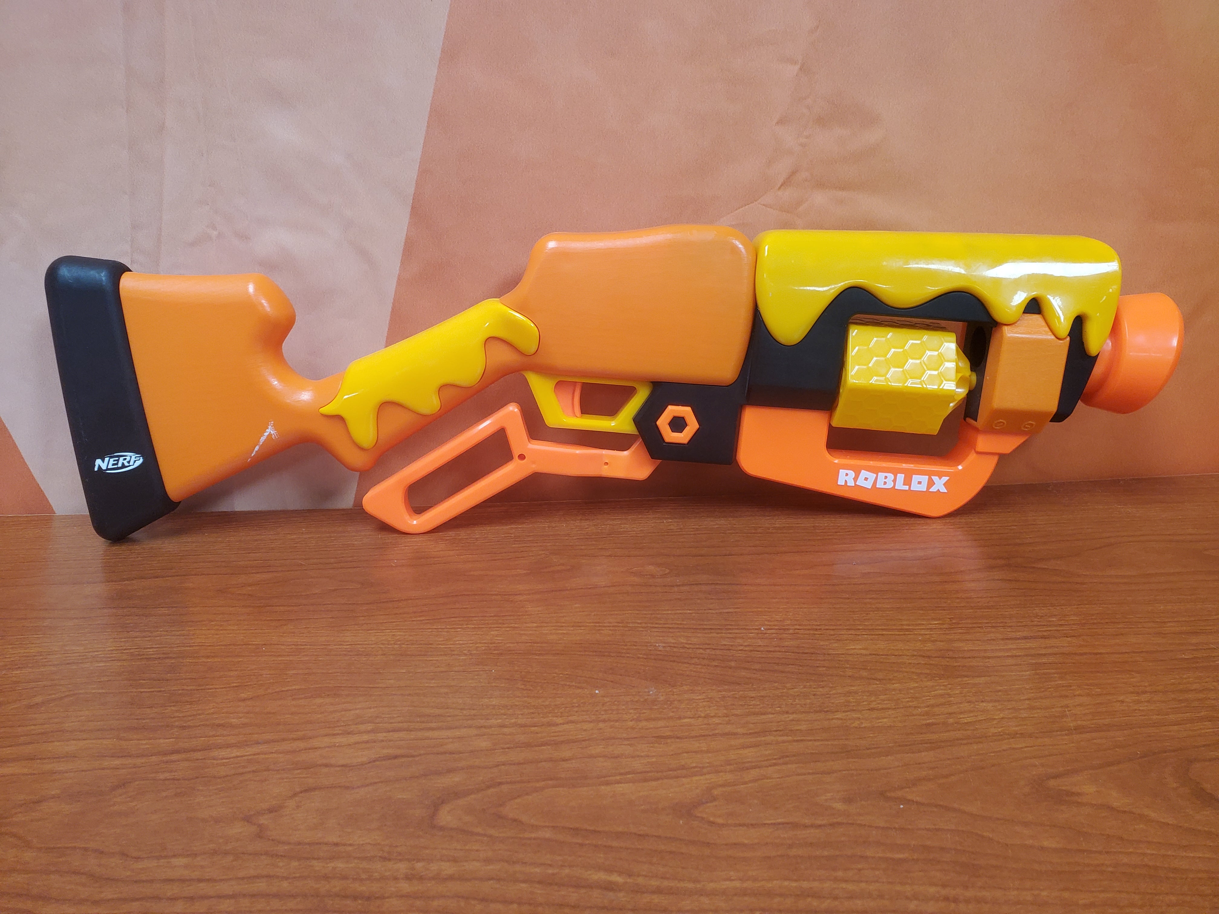 Nerf Roblox Bees – Blaster Guy