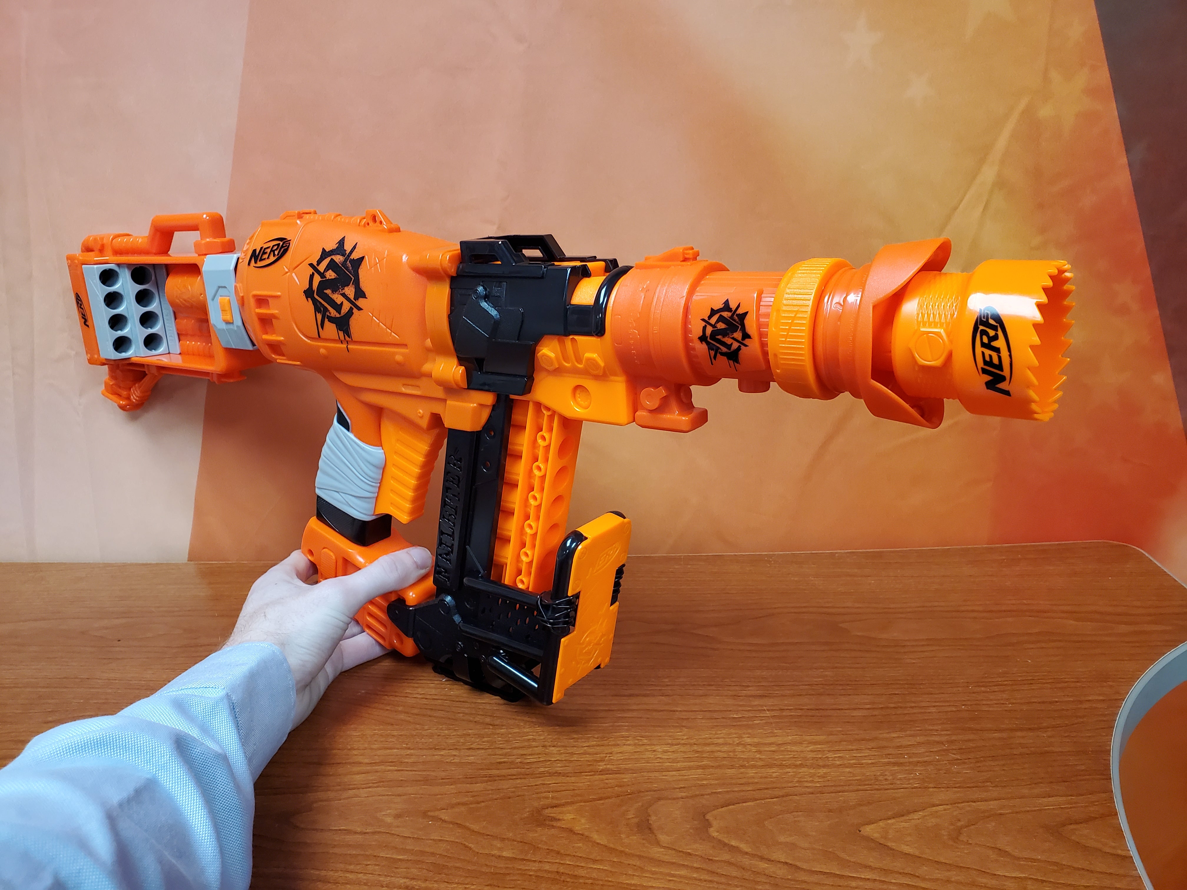 Nerf Zombie Strike Nailbiter – Blaster Guy