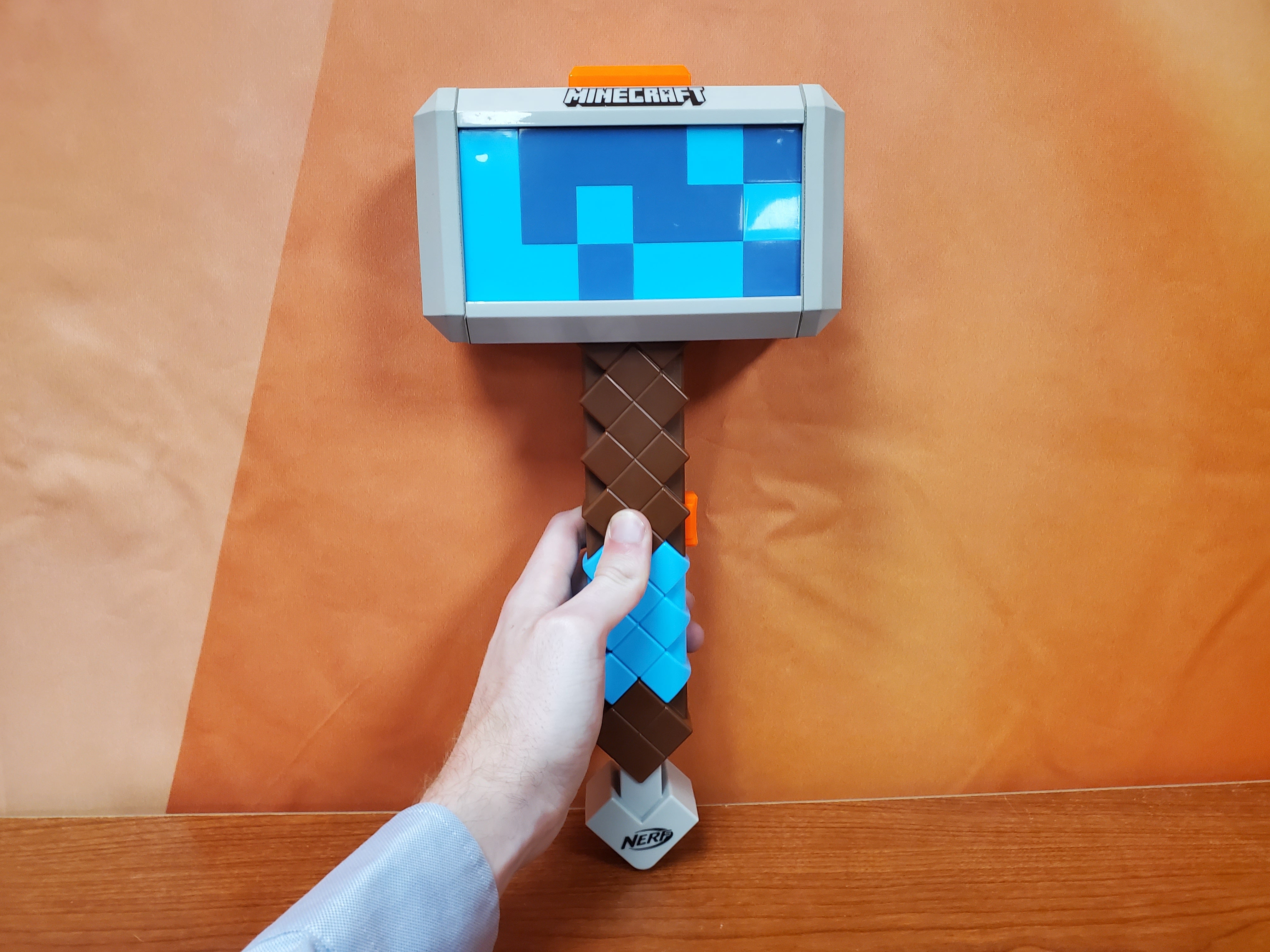 Nerf Minecraft Stormlander – Blaster Guy