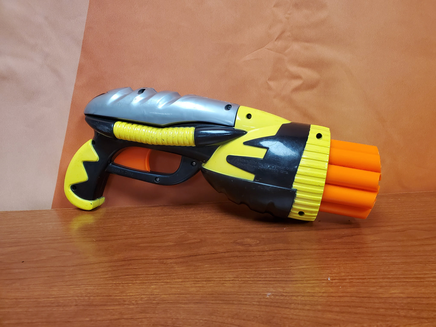 Buzz Bee Tek Ten – Blaster Guy